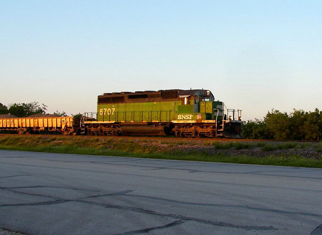BNSF 6707